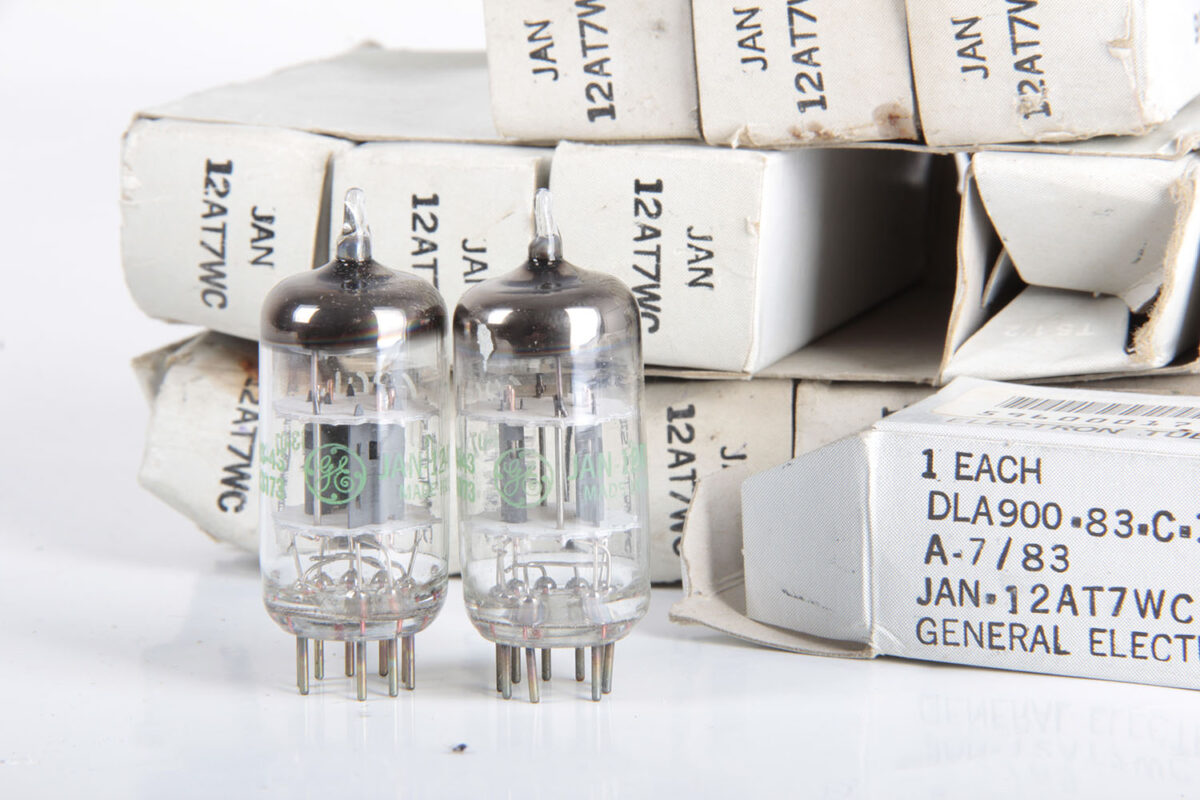 General Electric 12AT7 WC – ECC81 – 6201 Tested on Amplitrex AT-1000 ...